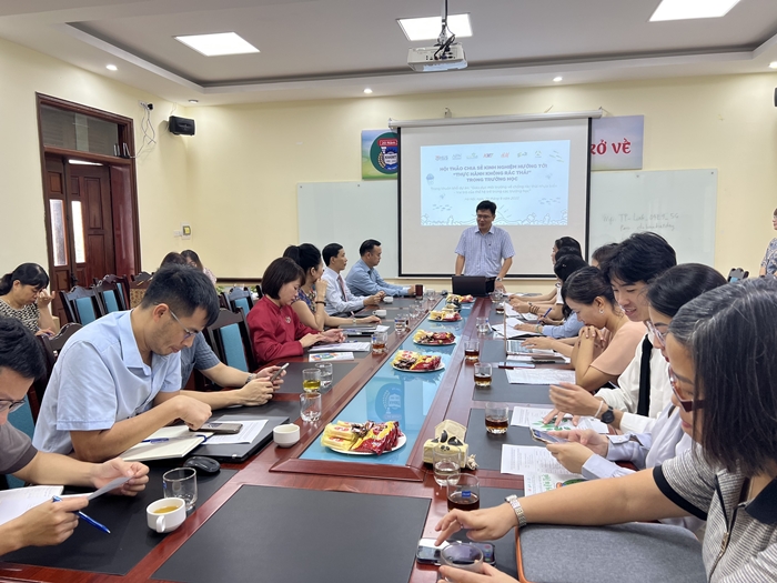 Khoa Môi trường, Trường ĐHKHTN đồng hành với các trường học hướng tới ...